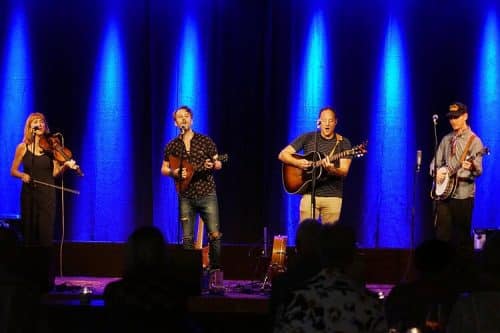 15 Best Folk Music Singers of All Time - Singersroom.com