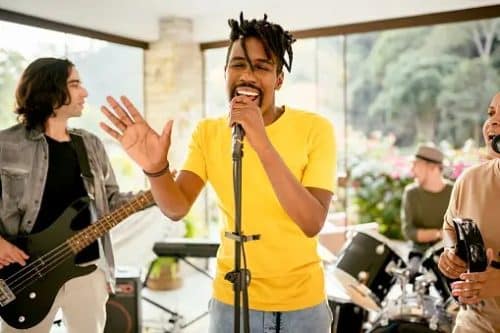 15 Best Indie Songs of All Time - Singersroom.com