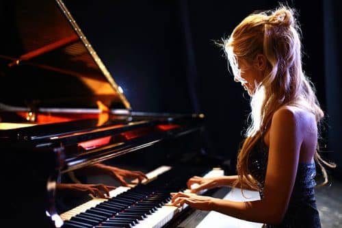15 Best Piano Players of All Time - Singersroom.com