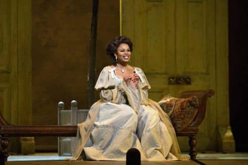 15 Best Opera Singers of All Time - Singersroom.com