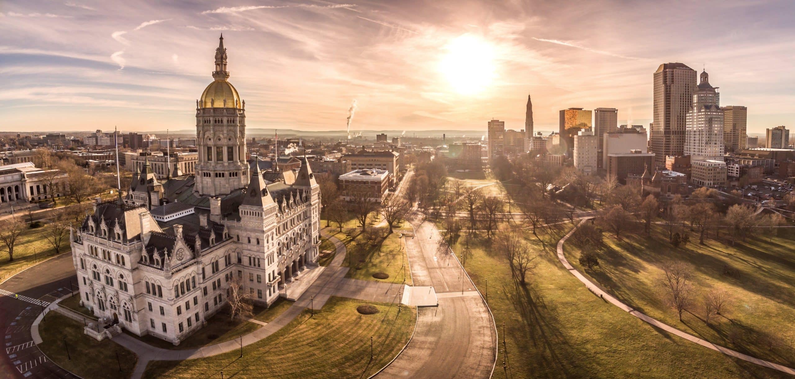 10 Famous Singers from Connecticut - Singersroom.com