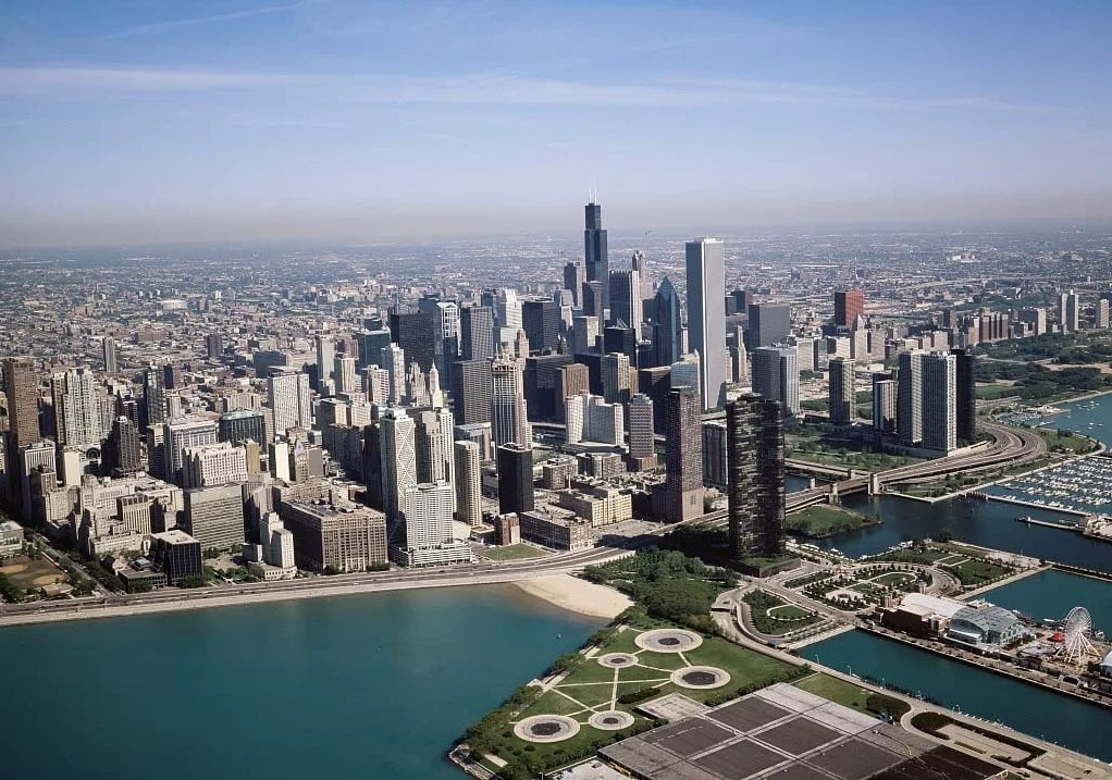 10 Famous Singers from Michigan - Singersroom.com