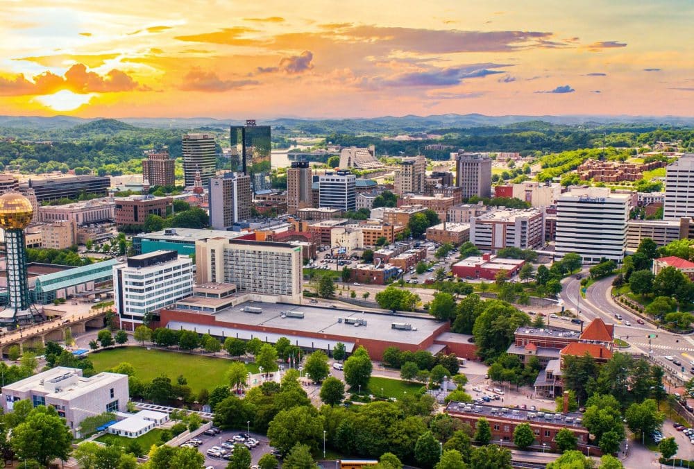 10 Famous Singers from Tennessee - Singersroom.com