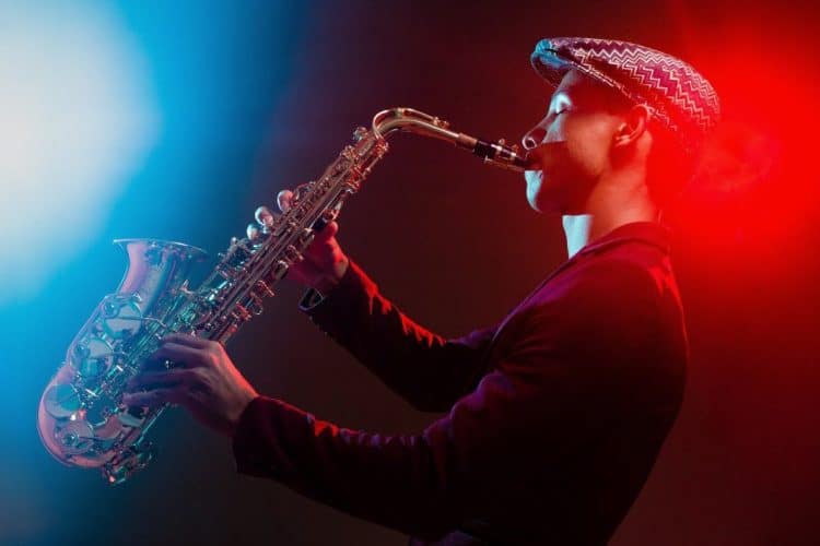 15 Best Saxophone Players of All Time - Singersroom.com