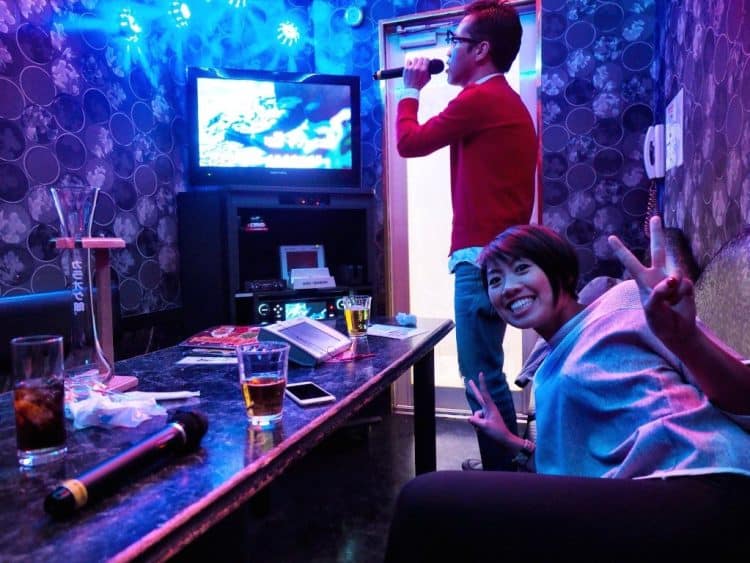 15 Best Karaoke Songs of All Time - Singersroom.com