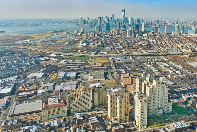 10 Famous Singers from New Jersey - Singersroom.com