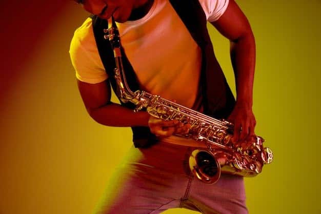 15 Best Saxophone Players of All Time - Singersroom.com
