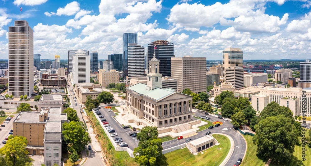 10 Famous Singers from Tennessee - Singersroom.com