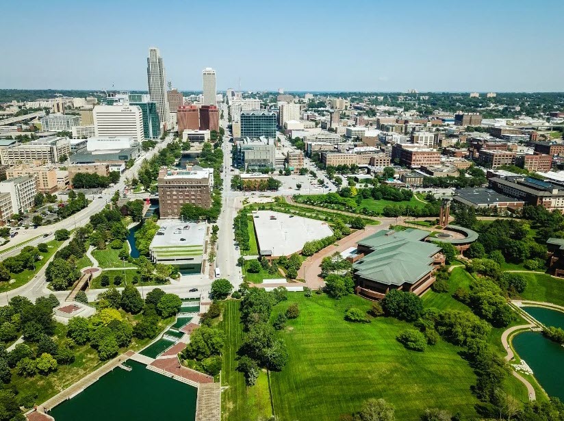 10 Famous Singers from Nebraska - Singersroom.com