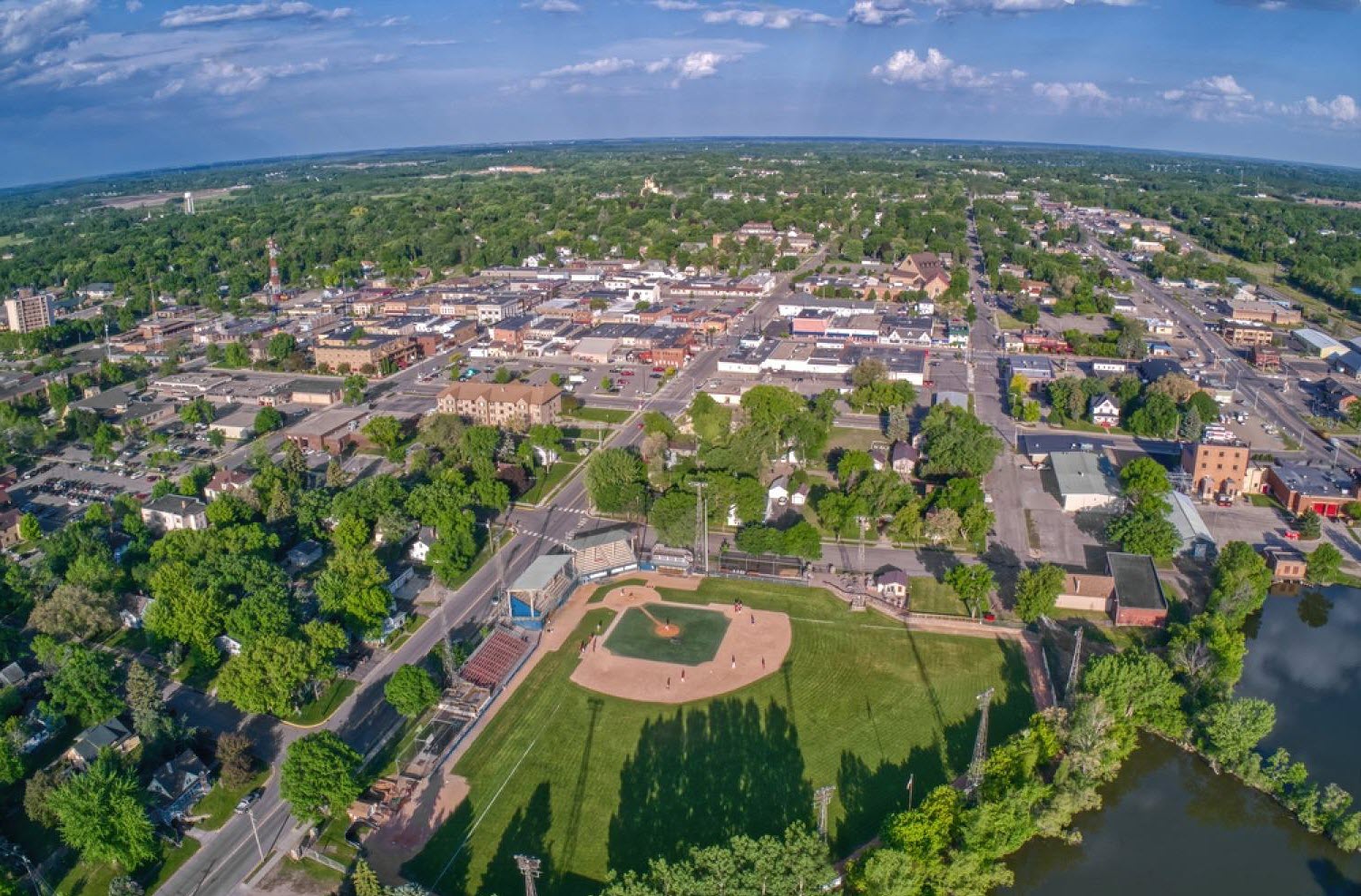 10 Famous Singers from Minnesota - Singersroom.com