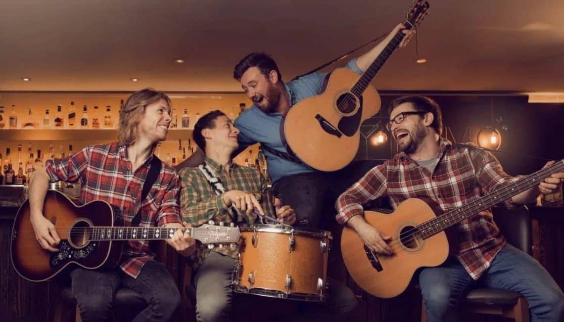 15 Best Acoustic Songs of All Time - Singersroom.com