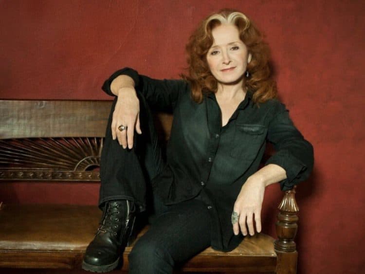 10 Best Bonnie Raitt Songs of All Time - Singersroom.com