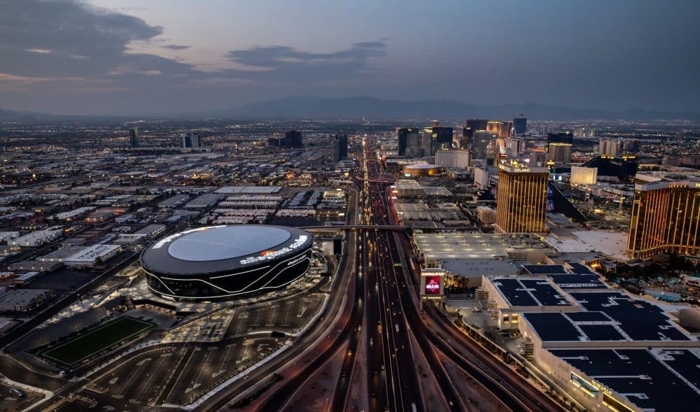 10 Famous Singers from Nevada - Singersroom.com