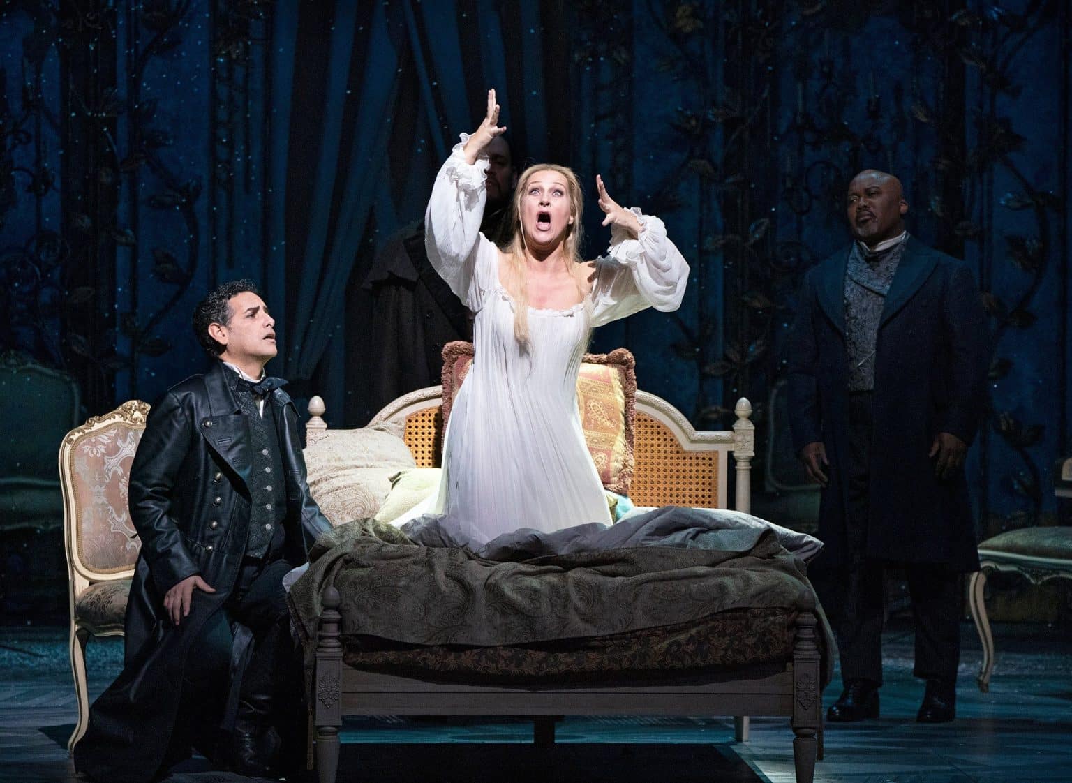 15 Best Opera Songs of All Time - Singersroom.com