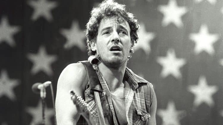 10 Best Bruce Springsteen Songs of All Time - Singersroom.com