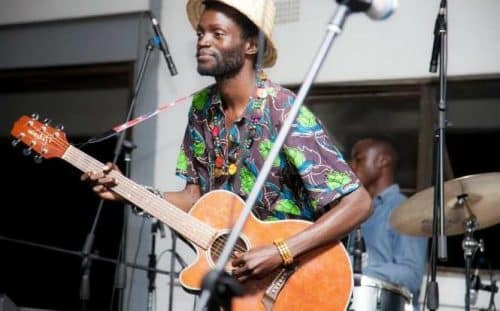 15 Best Folk Music Singers of All Time - Singersroom.com