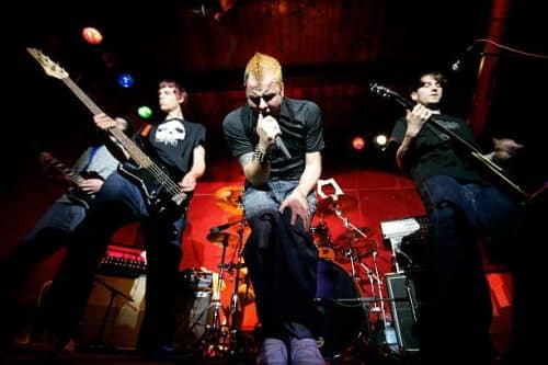 15 Best Punk Rock Singers of All Time - Singersroom.com