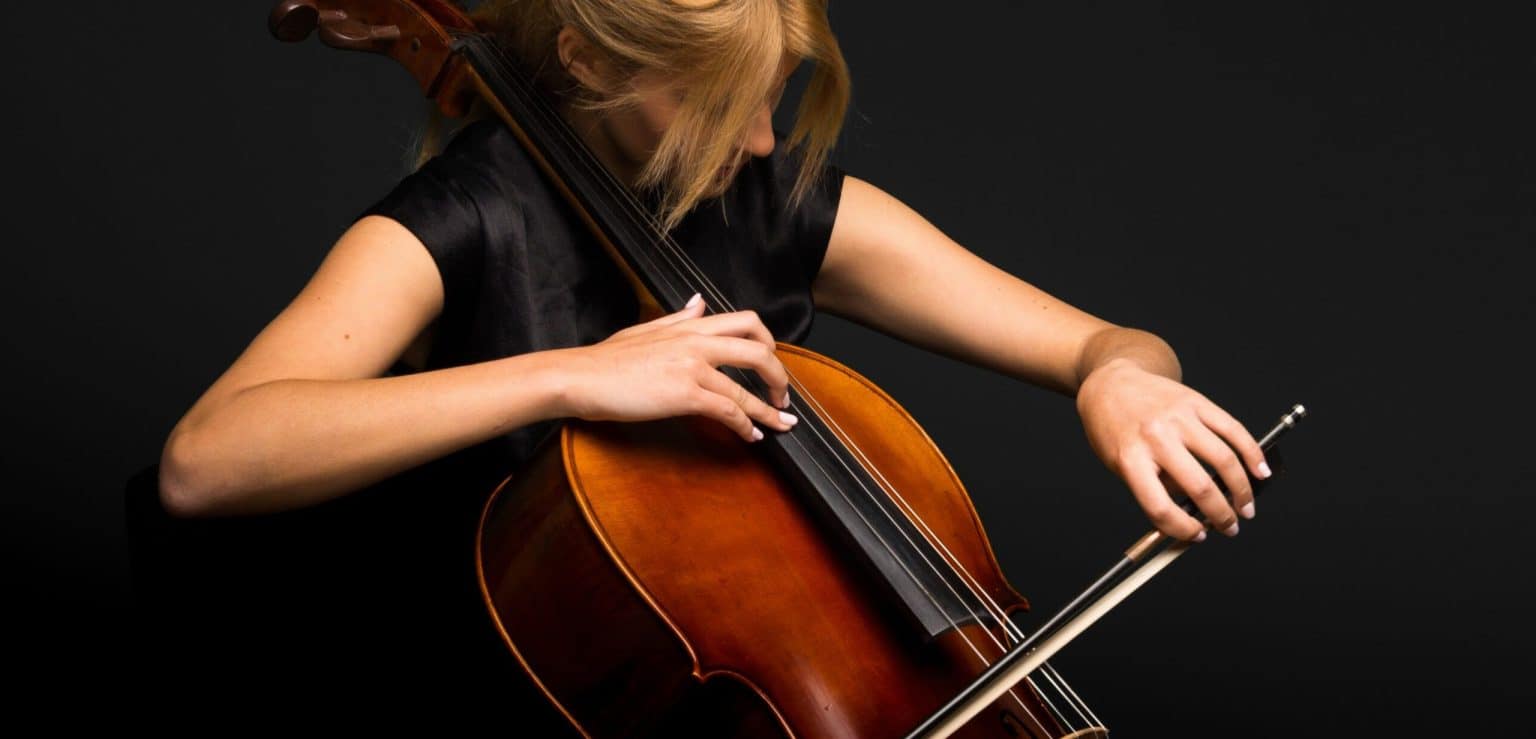 15 Best Cello Players of All Time - Singersroom.com