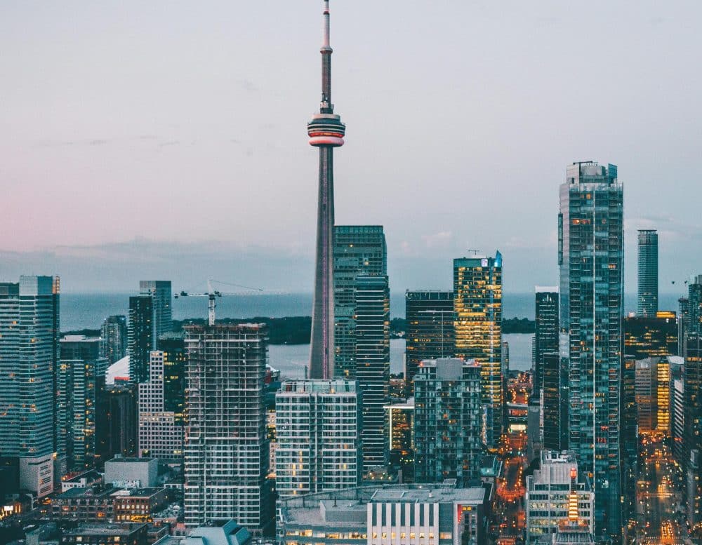 10 Famous Singers from Canada - Singersroom.com