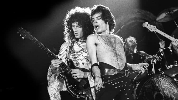 15 Best Classic Rock Songs of All Time - Singersroom.com