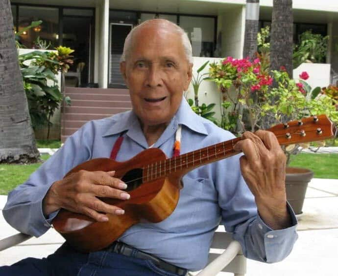 15 Best Ukulele Players of All Time - Singersroom.com