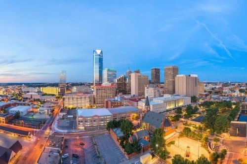 10 Famous Singers from Oklahoma - Singersroom.com