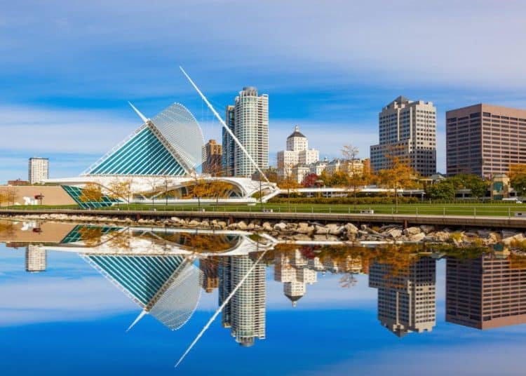 20 Famous Hispanic Singers - Singersroom.com