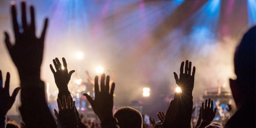 15 Best Christian Songs of All Time - Singersroom.com
