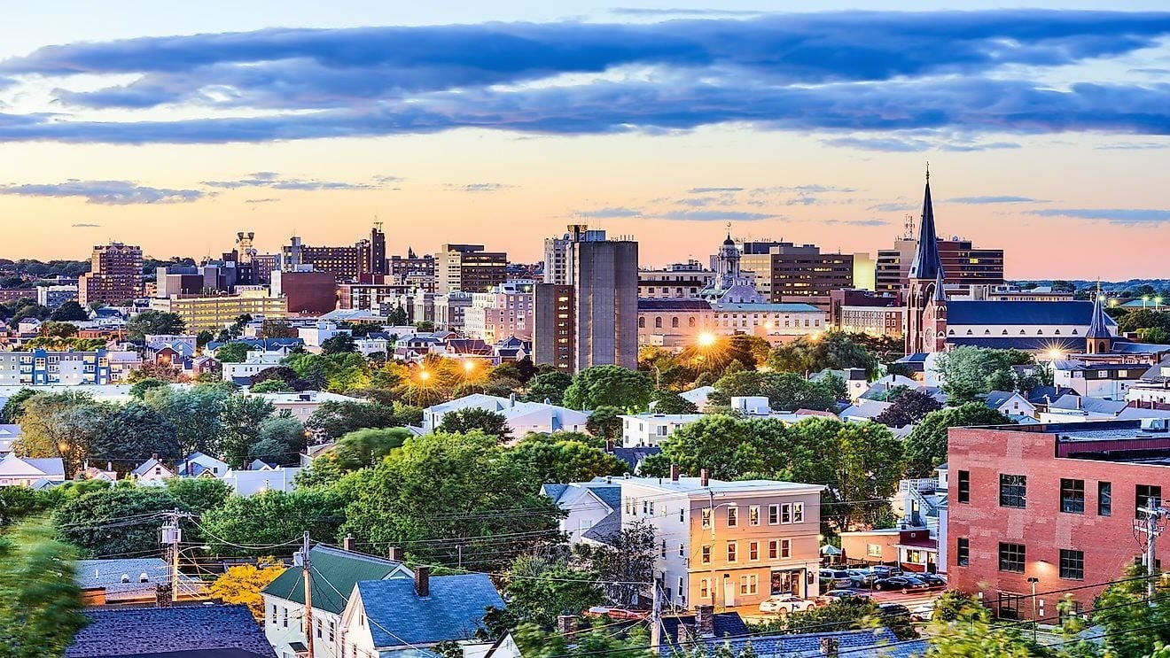 10 Famous Singers from Maryland - Singersroom.com