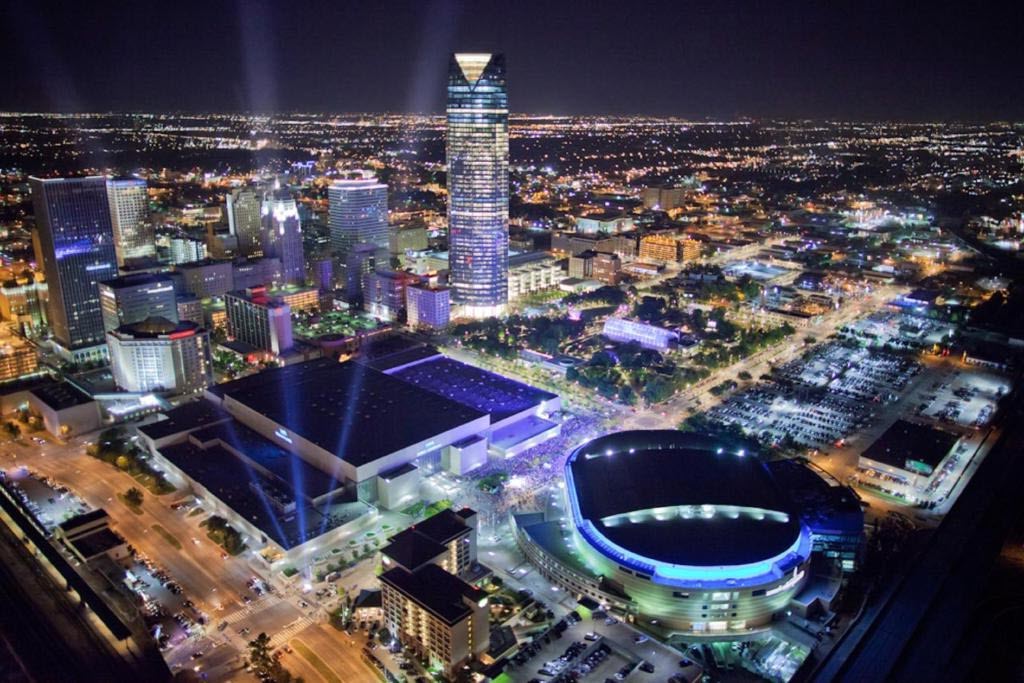 10 Famous Singers from Oklahoma - Singersroom.com