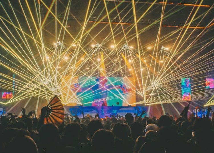 10 Best Grandmaster Flash Songs of All Time - Singersroom.com