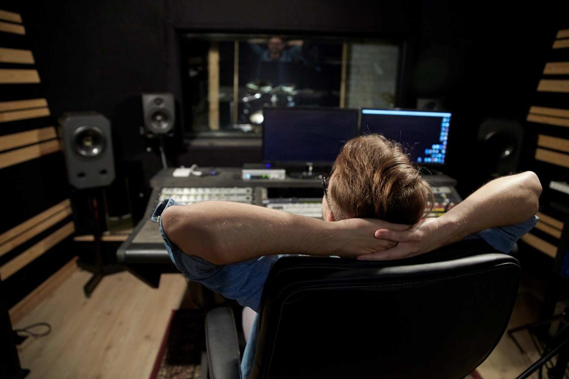 15 Best Music Producers of All Time - Singersroom.com