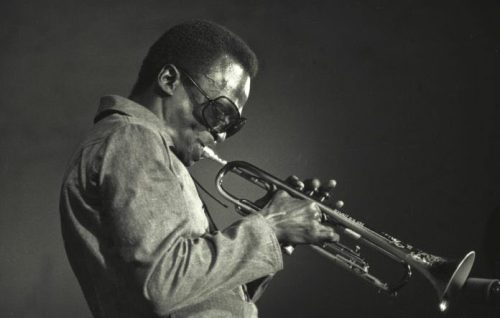15 Best Jazz Songs of All Time - Singersroom.com