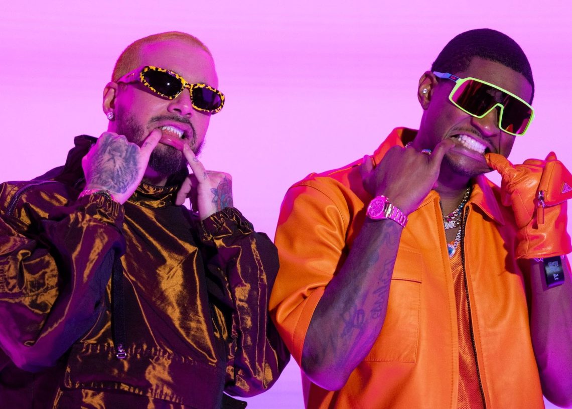 10 Best Sade Songs of All Time - Singersroom.com