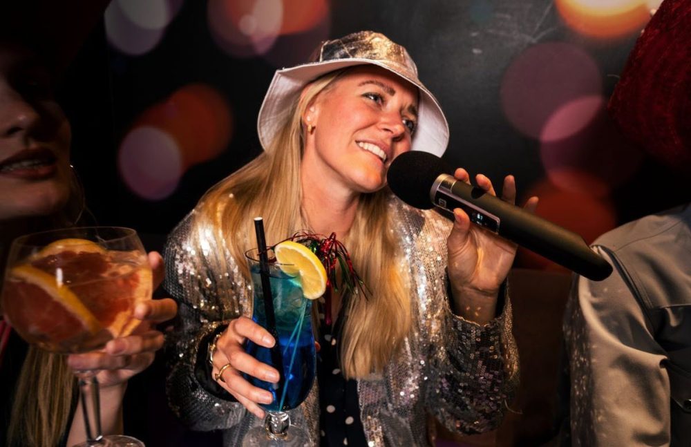 15 Best Karaoke Songs for Women of All Time - Singersroom.com