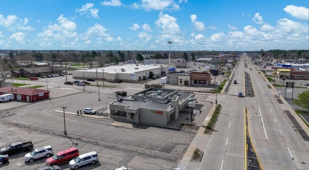 10 Famous Singers from Wisconsin - Singersroom.com