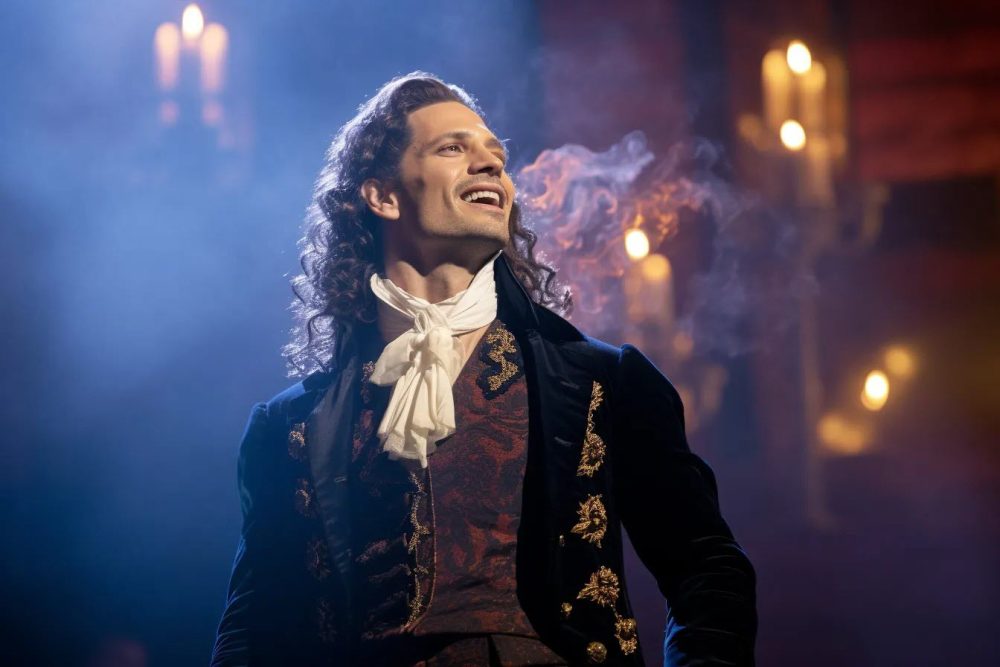 15 Best Opera Singers of All Time - Singersroom.com
