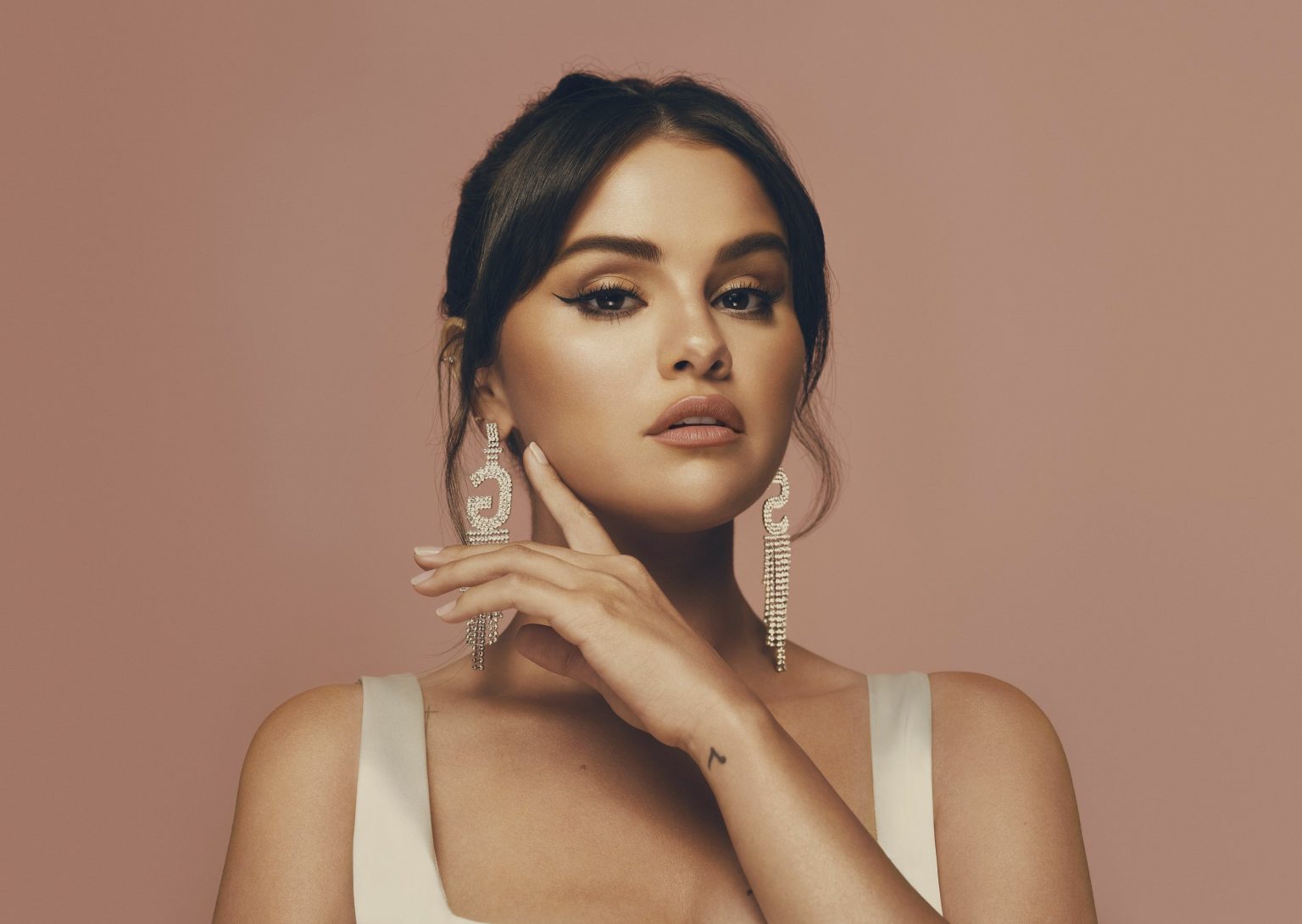 10 Best Selena Gomez Songs of All Time - Singersroom.com