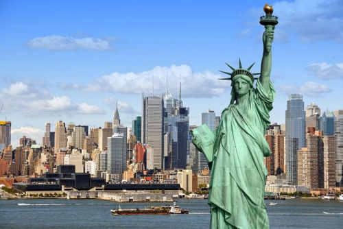 10 Famous Singers from New York - Singersroom.com